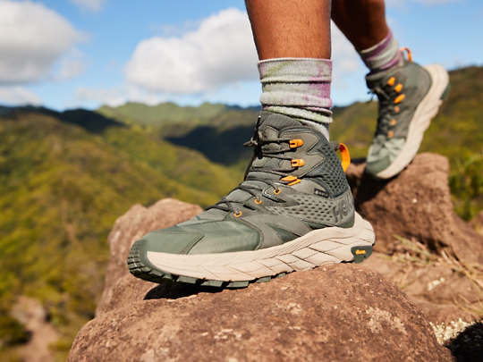 Hiking Boots vs Walking Shoes vs Trail Running Shoes | HOKA®