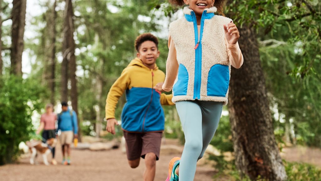 Guide de fitness : faire du sport en famille avec les enfants | Blog HOKA®
