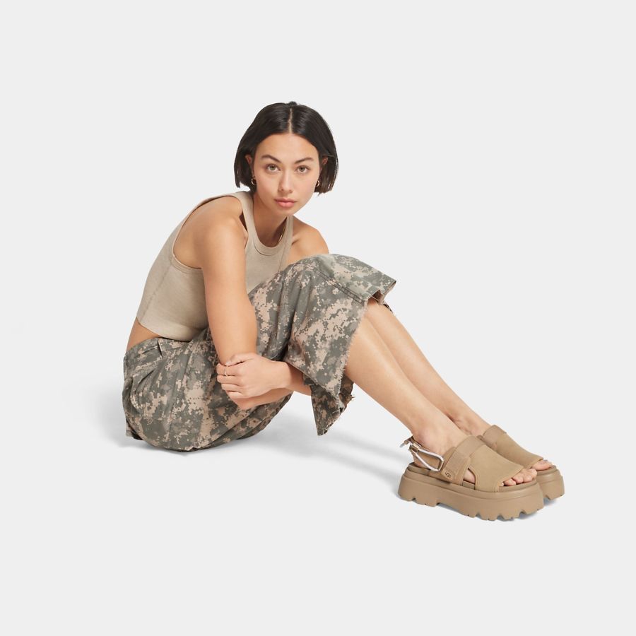 Sito Ufficiale UGG® Italia | Stivali, Pantofole e Ciabatte UGG®
